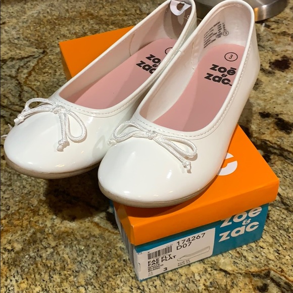 Shoes | Nwt Girls White Flat Shoe | Poshmark